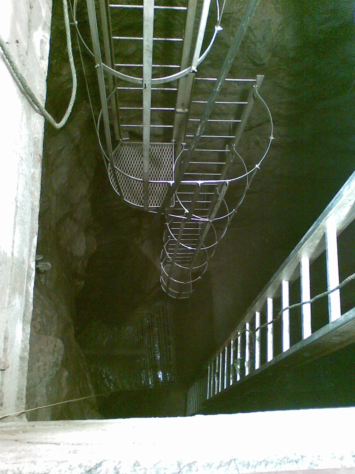 Geofrost - Hydropower Ice Plug by Geofrost AS