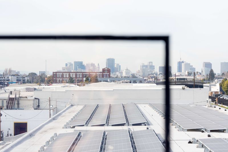 Wireless Smart Glass Platform by Andluca Technologies