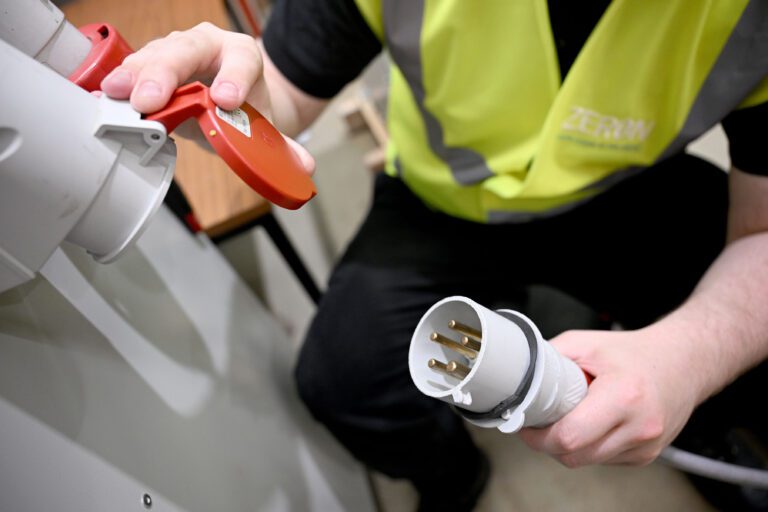 ZERON OPTISUPPLY Power Factor Correction Machine