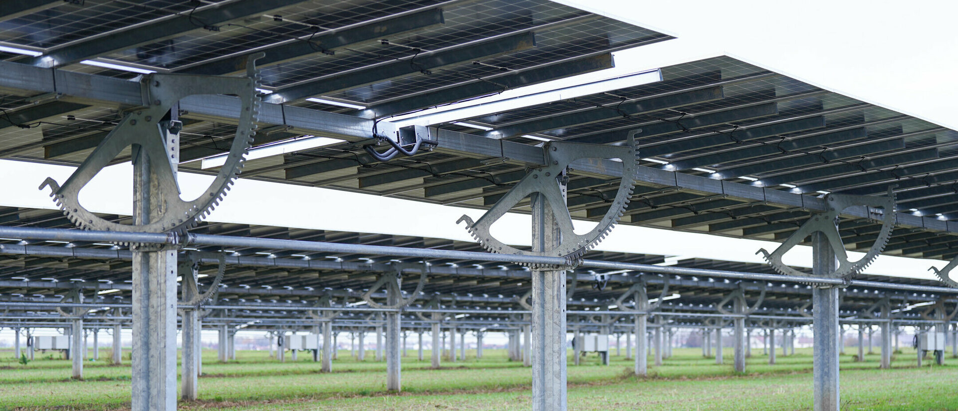 Ideematec L:TEC 2P Utility-Scale Solar Tracker