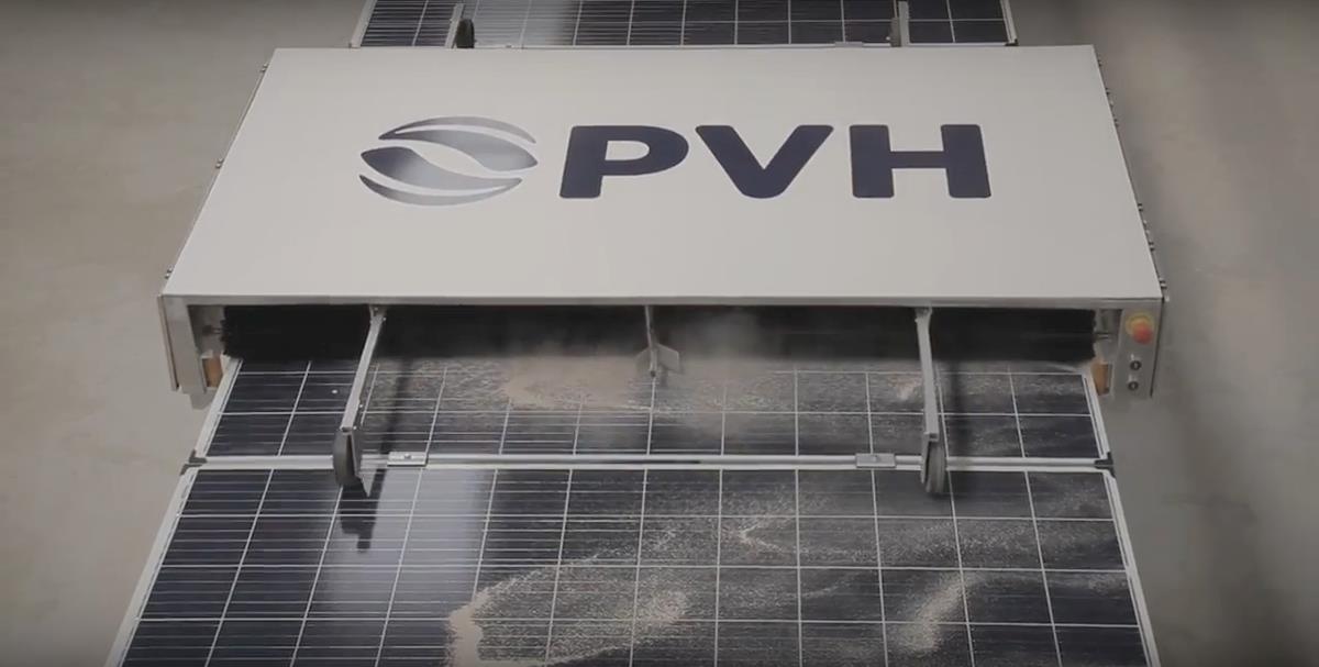 PVH PV Cleaning Robot